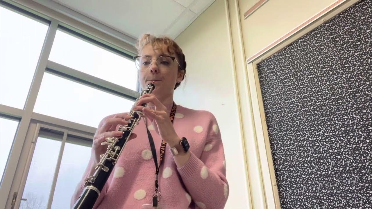 Full Concert B flat Scale: Oboe - YouTube