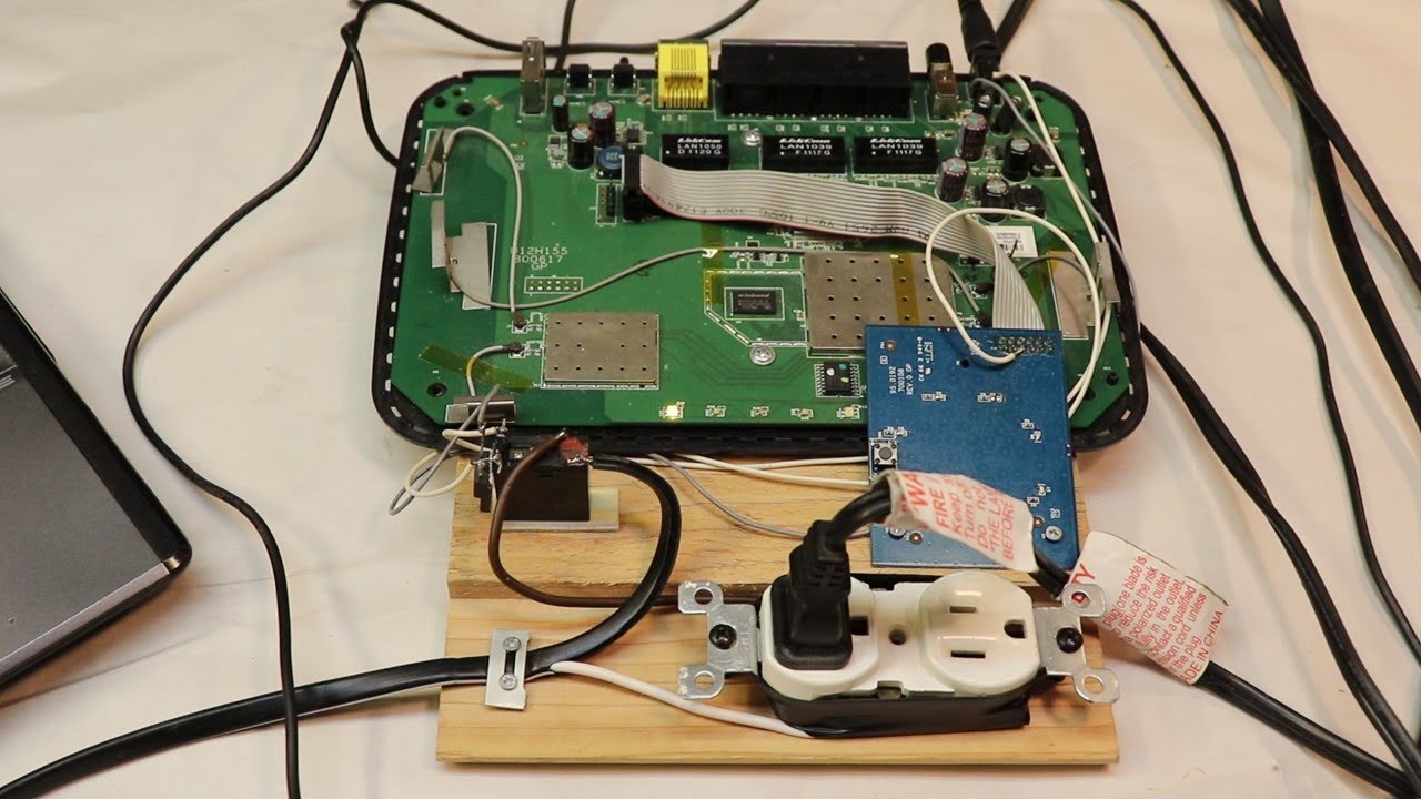 Wifi Controlled Outlet (DIY Router Development Board) - YouTube
