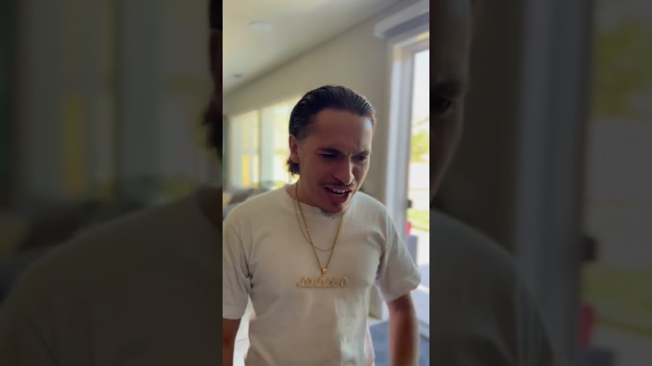 Lil Loc & Delilah survive Toxic Waste Hazardously Sour Candy - YouTube