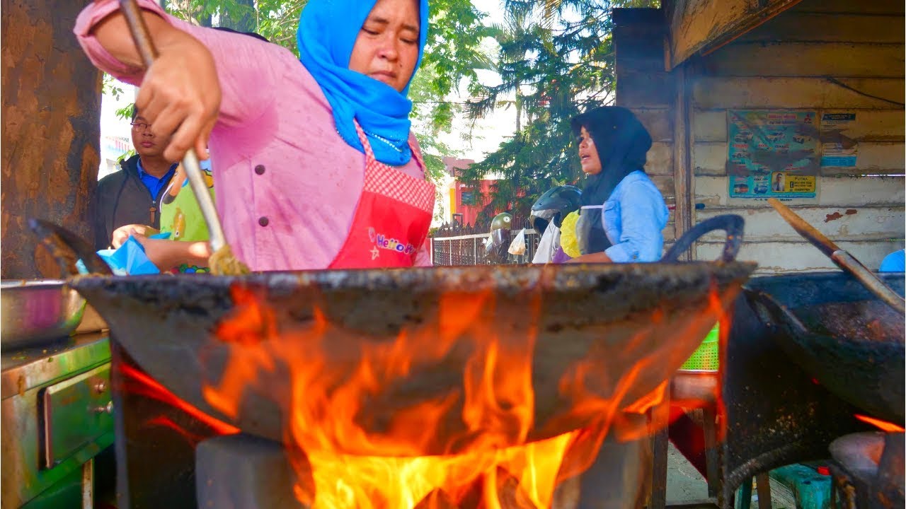 Super FAST cooking + TRIBAL food with BLOOD SAUCE | Indonesian STREET ...