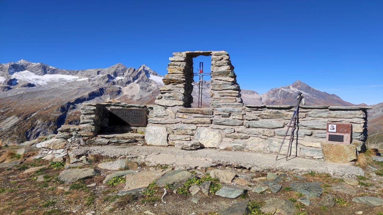 Torrione Porro 2435m e lago Pirola 2300m ad anello da Chiareggio in ...