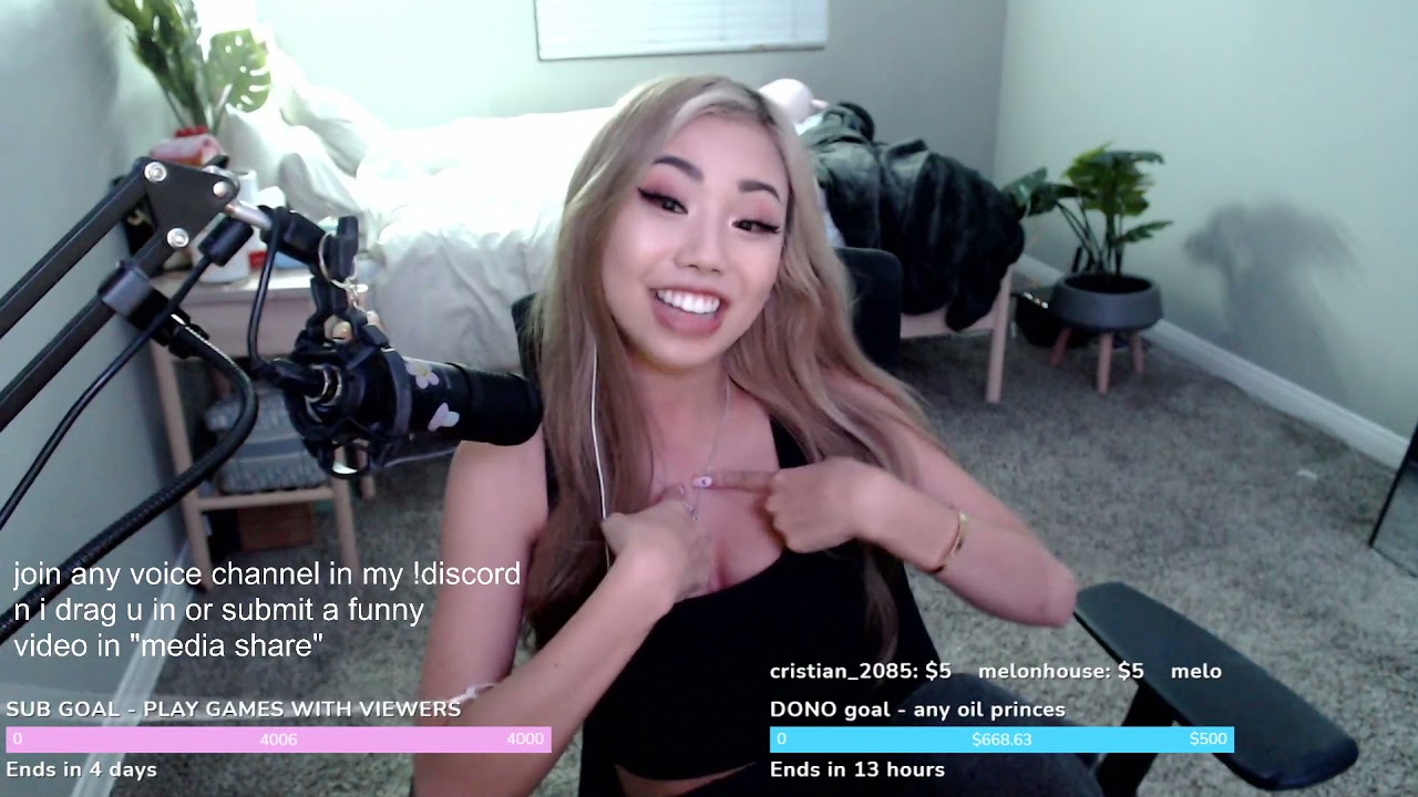 Supcaitlin gets baited into thinking she has a fat ass - YouTube