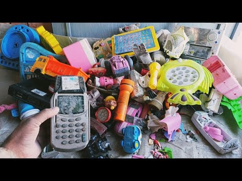 Learning how to break card readers and toys⛏️⛏️🤯🤯 - YouTube