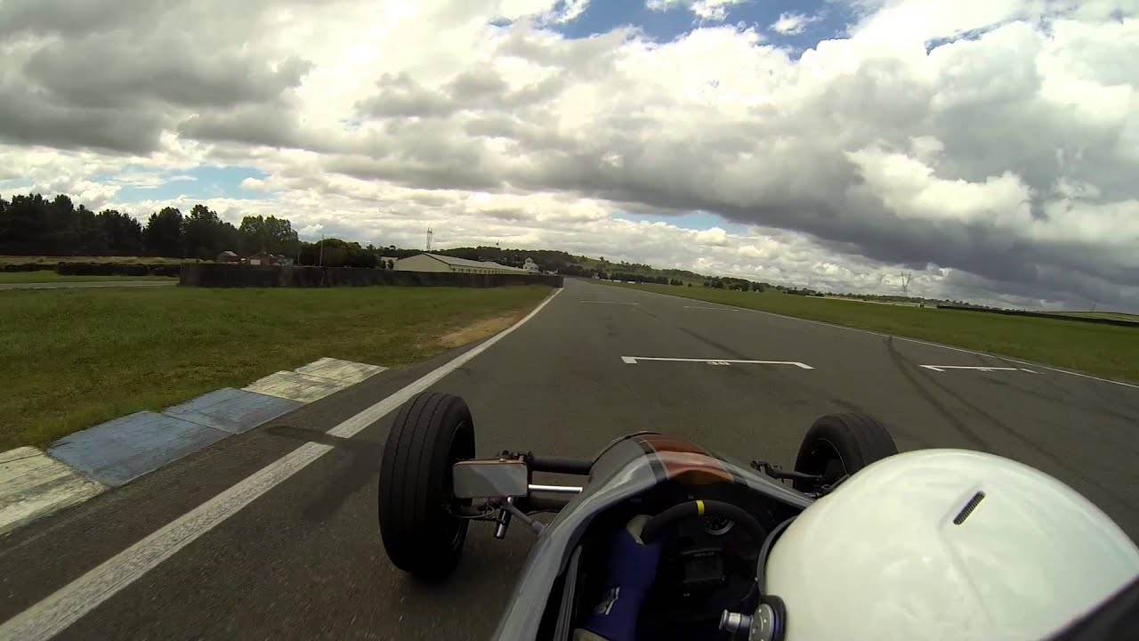 Wakefield Park 3 hot laps Jacer formula vee - YouTube