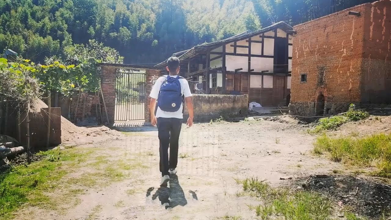 Retired at the age of 30, he returned to his hometown to renovate a ...