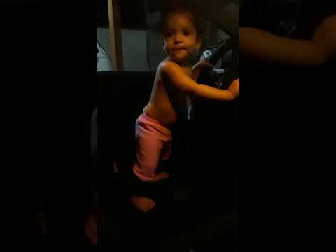 Maria cecilia dançando funk
