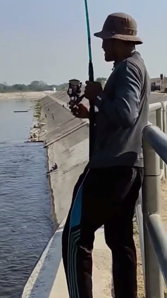 PEMANCING YANG SANGAT BERUNTUNG SEKALI - YouTube