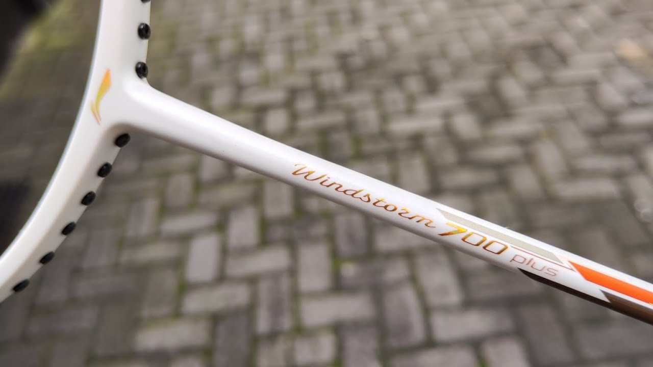 Godaan Raket ringan lining Windstorm 700 plus kelas medium mewah - YouTube