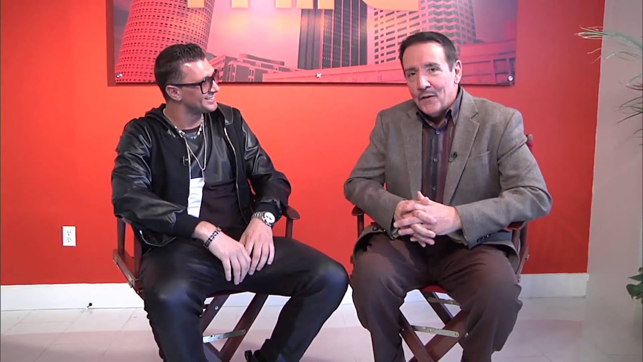 David Ferrari en Mira Tv Tampa. Entrevista con Carlos José. - YouTube