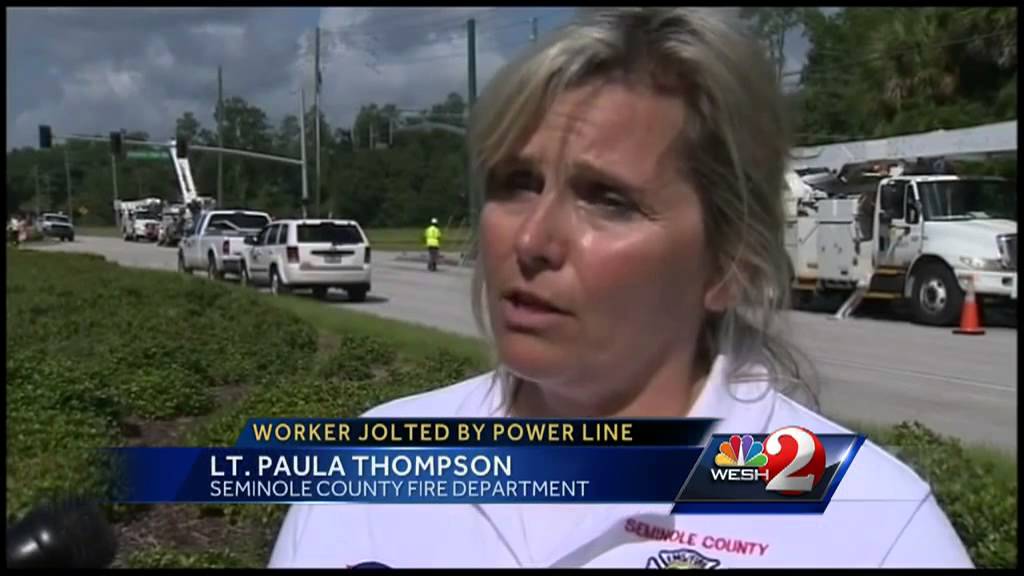 Worker burned by live powerline - YouTube