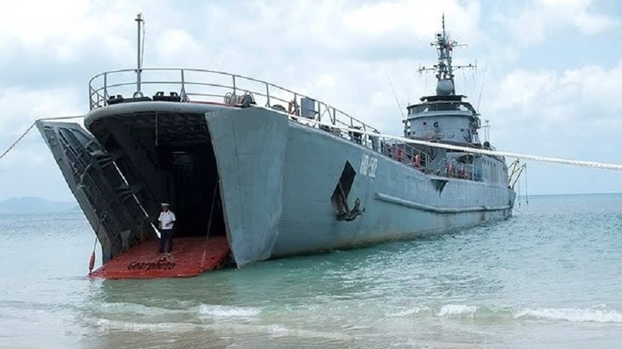 Đáng gờm hỏa lực tàu đổ bộ Project 771 của Việt Nam - YouTube