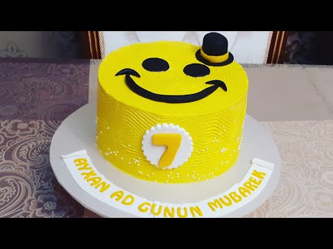 Asant tort bəzəyi. Gülən surat tort bəzəyi. Sarı tortun bəzədilməsi.ad günü tortun hazırlanması.