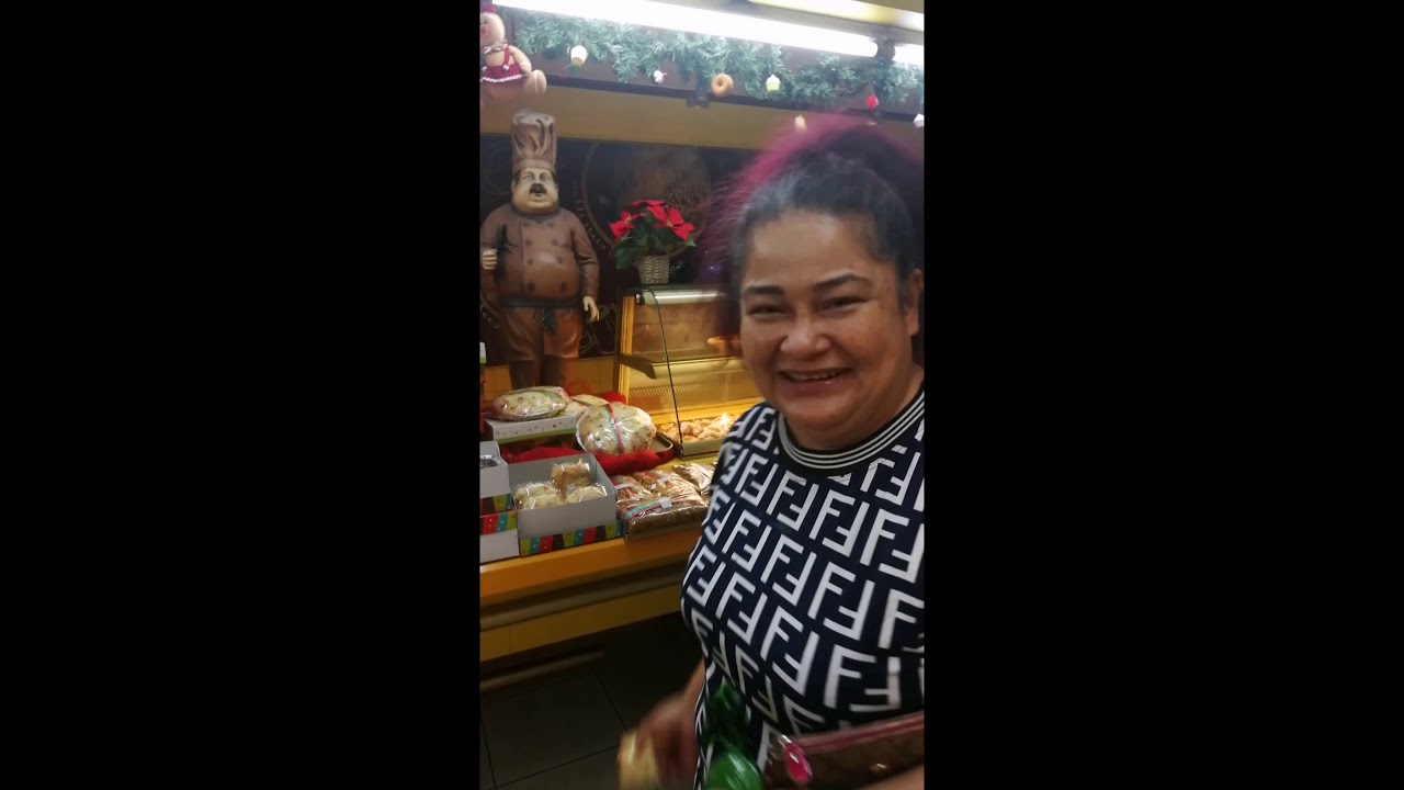 Insular bakery - YouTube