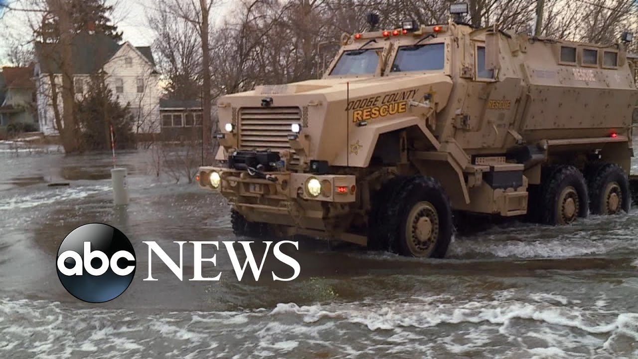 Heavy storms are causing extreme flooding across the country - YouTube