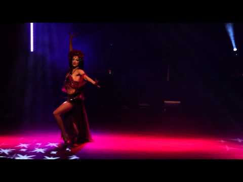 Laura Desiree Live @ Girlesque 2014
