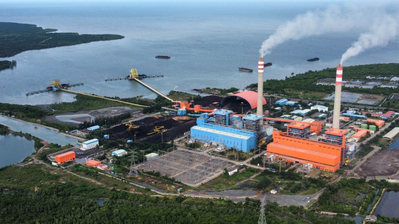 Areial view PLTU Pangkalan Susu, PLTU terbesar di Sumatera Utara ...