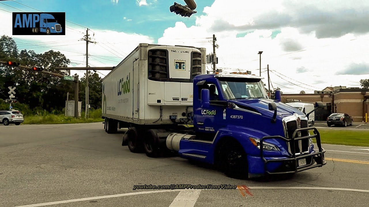 Blue Kenworth T680 | Freight Train - YouTube