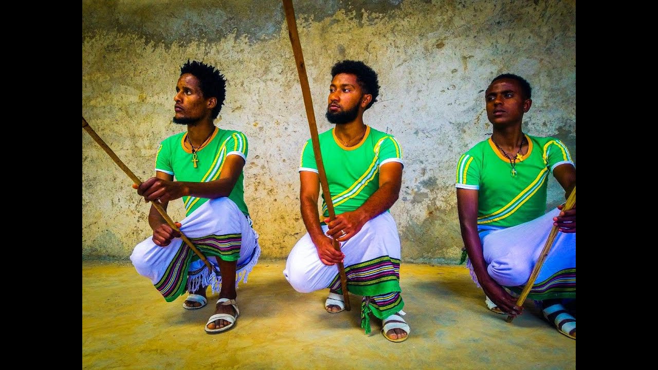 የ ኢትዮጵያ ራያ ጭፈራ / Ethiopian traditional Raya dance performance - YouTube
