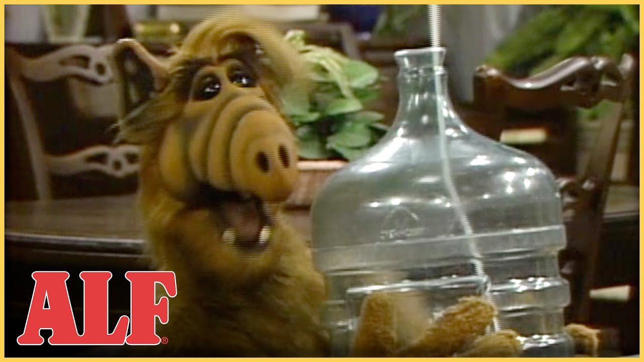 ALF's Violent Hiccups Won't Stop | S2 Ep8 Clip - YouTube