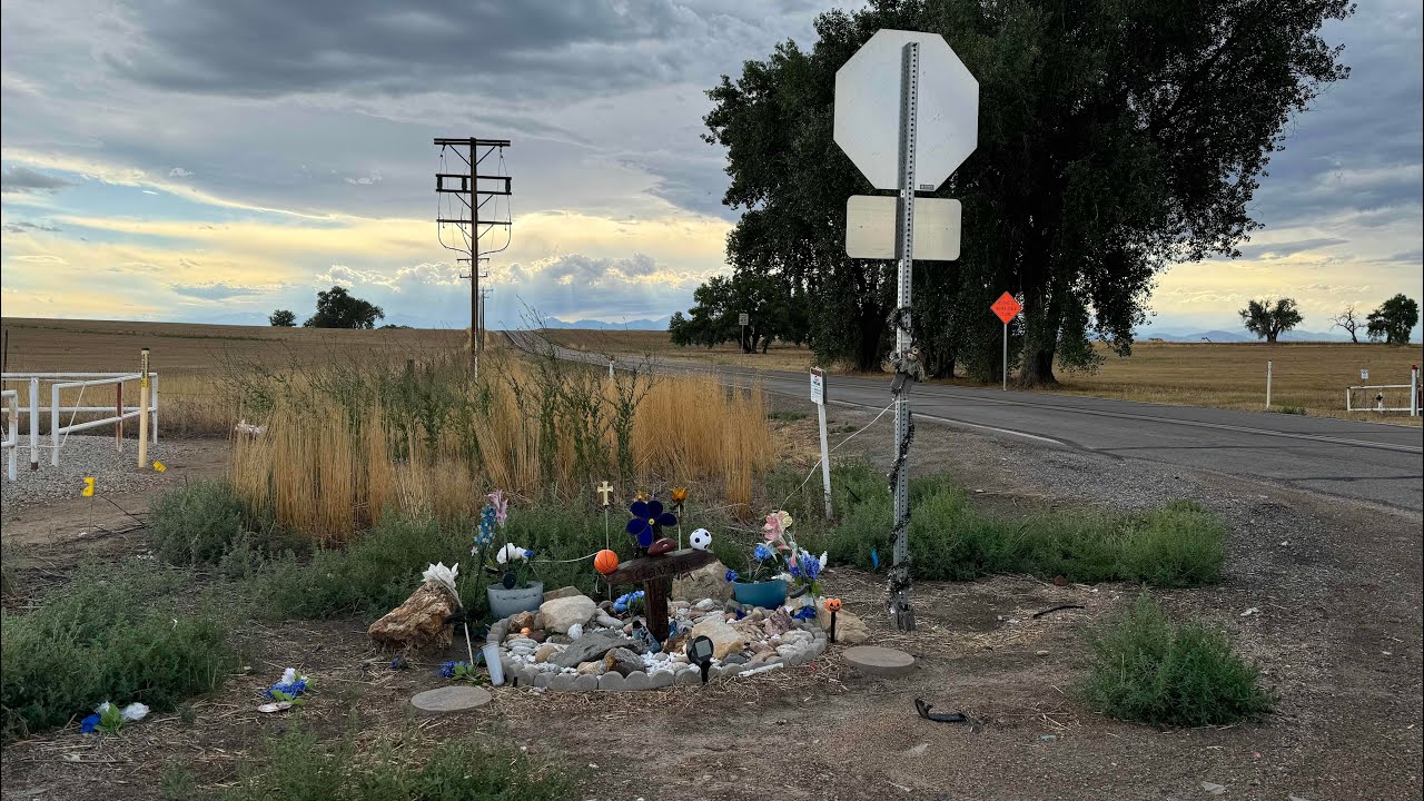 Roadside Memorials | Gavin Hoff - YouTube