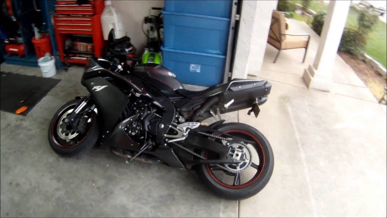 2007 Yamaha R1 / 905 Race Rails - YouTube