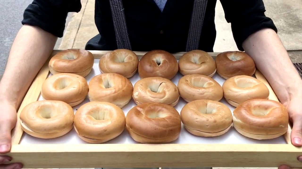 The Lonely Bagel Salesman - SHORT FILM - YouTube