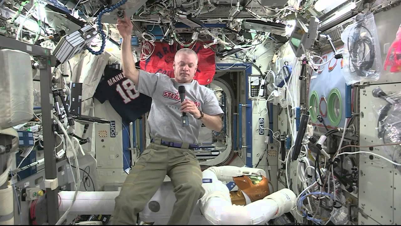 NASA Space Station Commander Discusses Life And Work Floating In Space ...