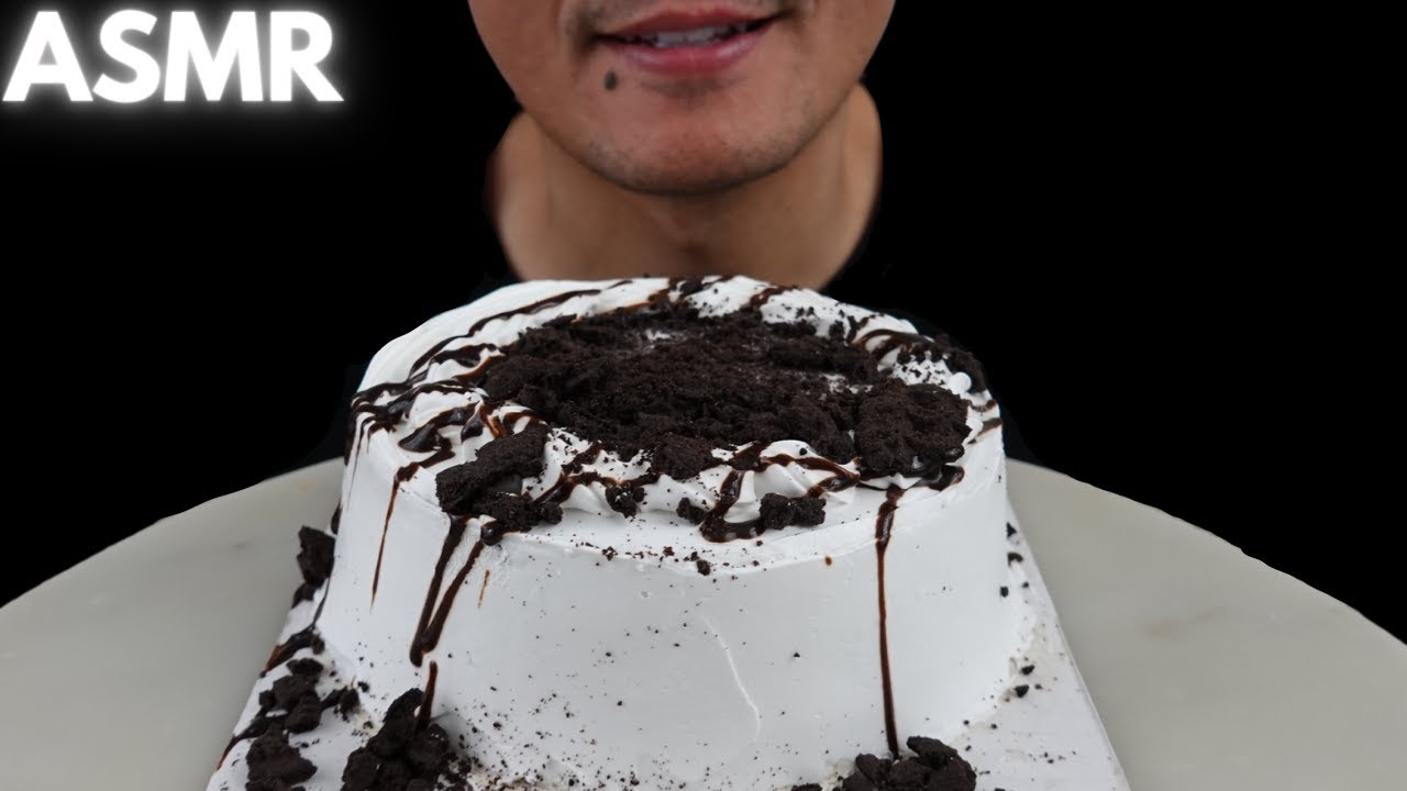 ASMR | Cookies 'n Cream Ice Cream Cake | The Hangry Mole - YouTube