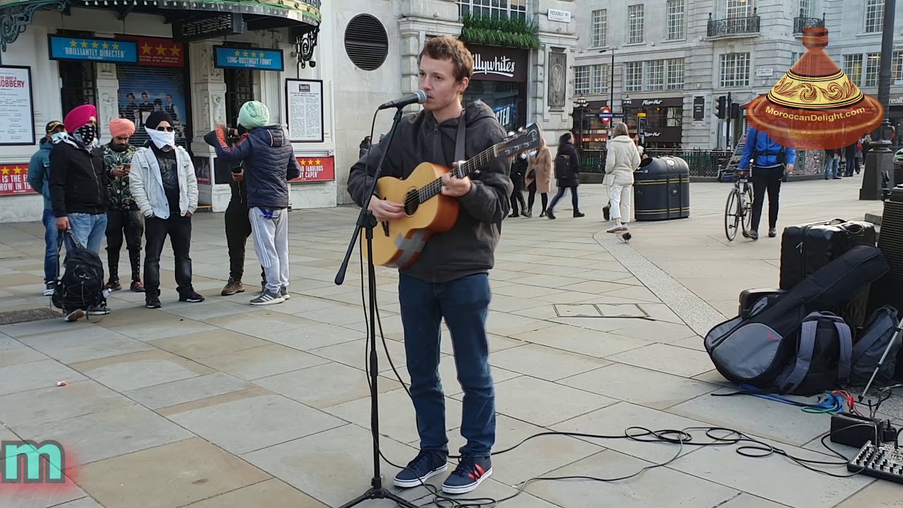 Amazing singer in London Piccadilly Circus - YouTube