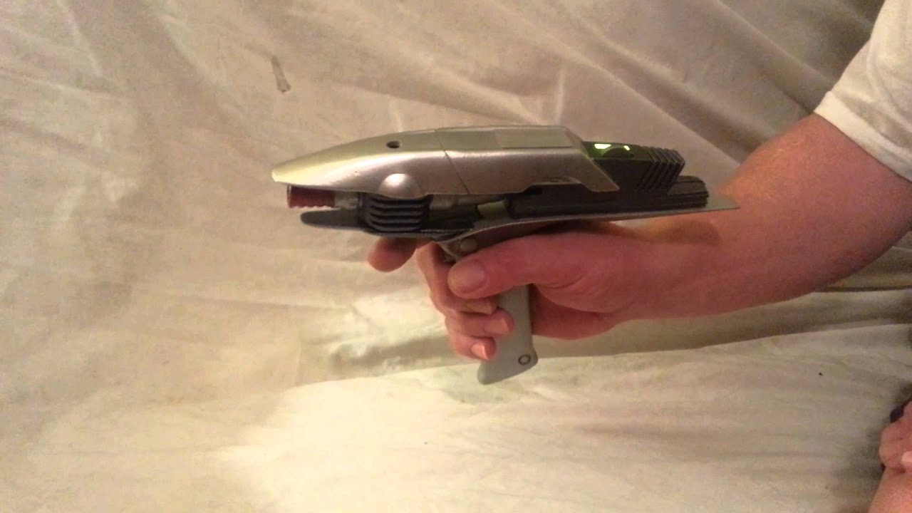 Star Trek 2013 Movie QMX Working Phaser Prop with Special FX - YouTube