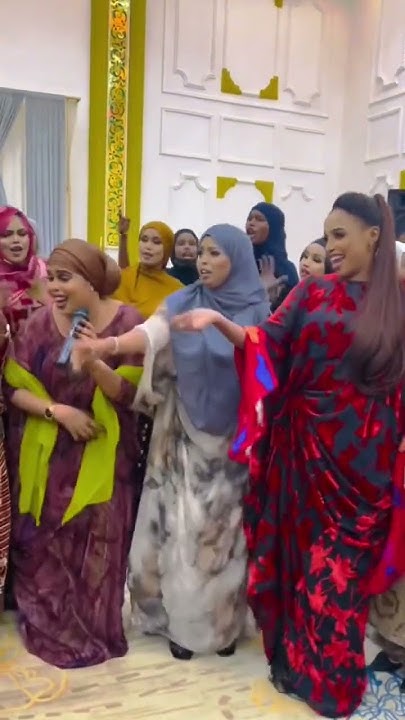 Shaadiya sharaf Arooskii ugu shidnaa Mogadishu iyo ciyaar waali ah - YouTube