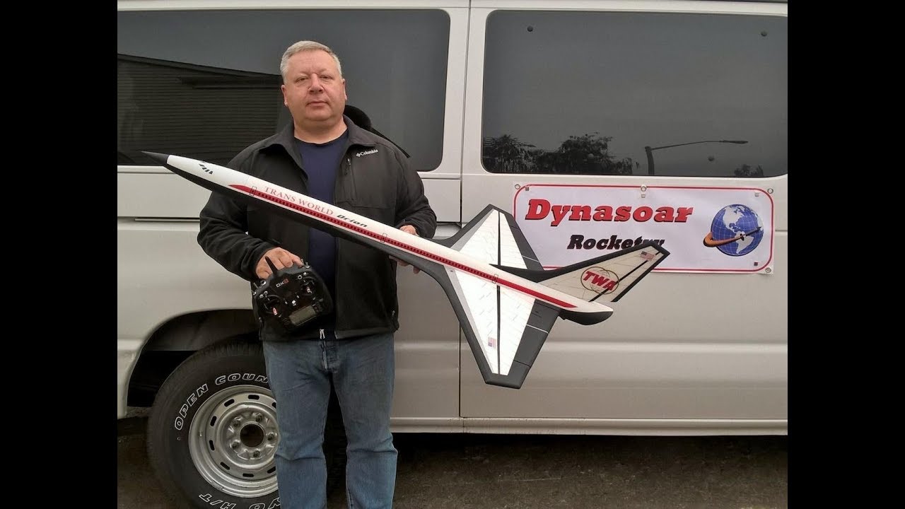 Large Orion Starliner RC rocket glider flying on G-12 rocket motor ...