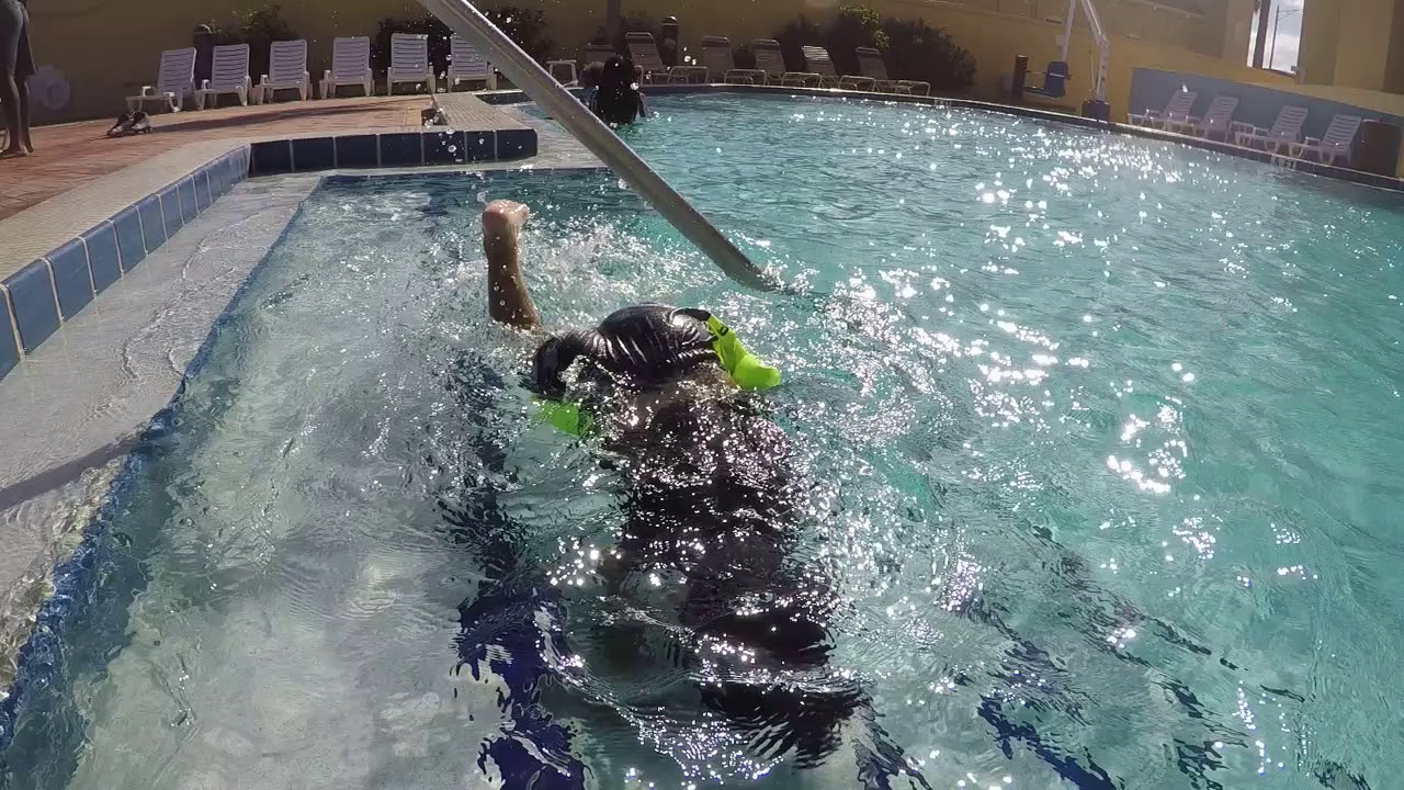 Swimming handstand - YouTube