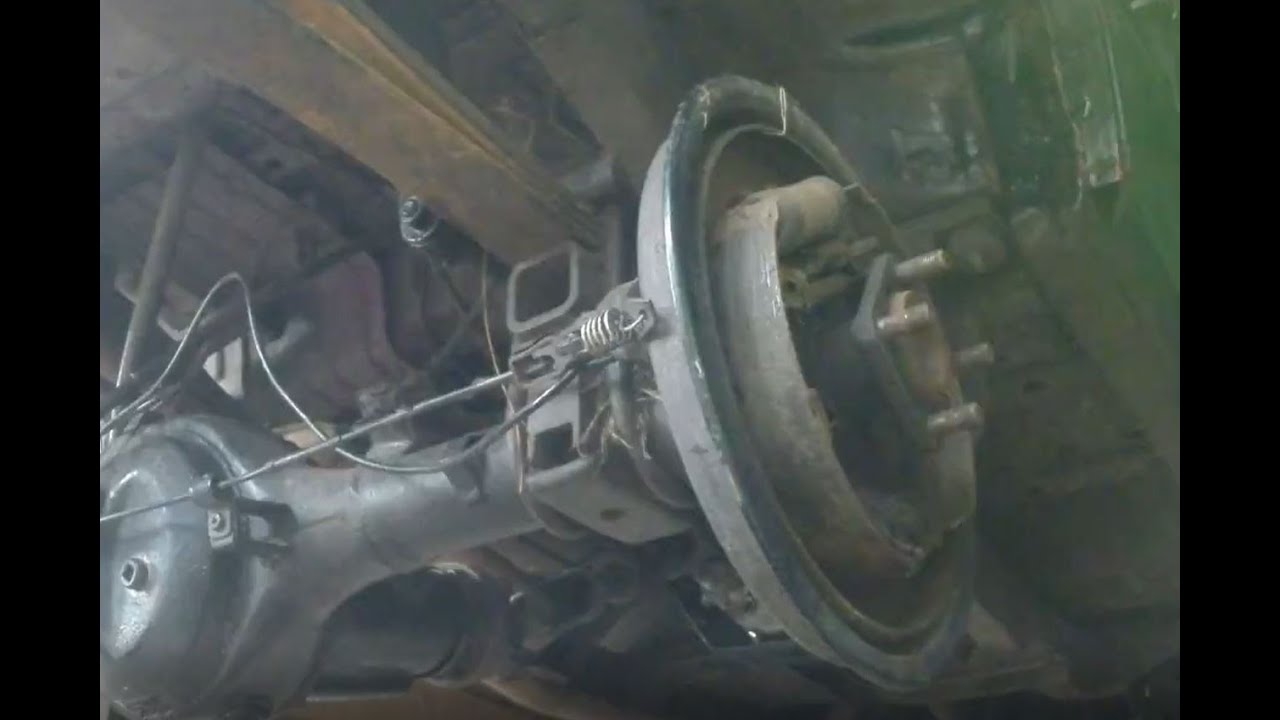 1986 Suzuki Samurai Rear Axle Disassembly Passenger Side Part 1 - YouTube