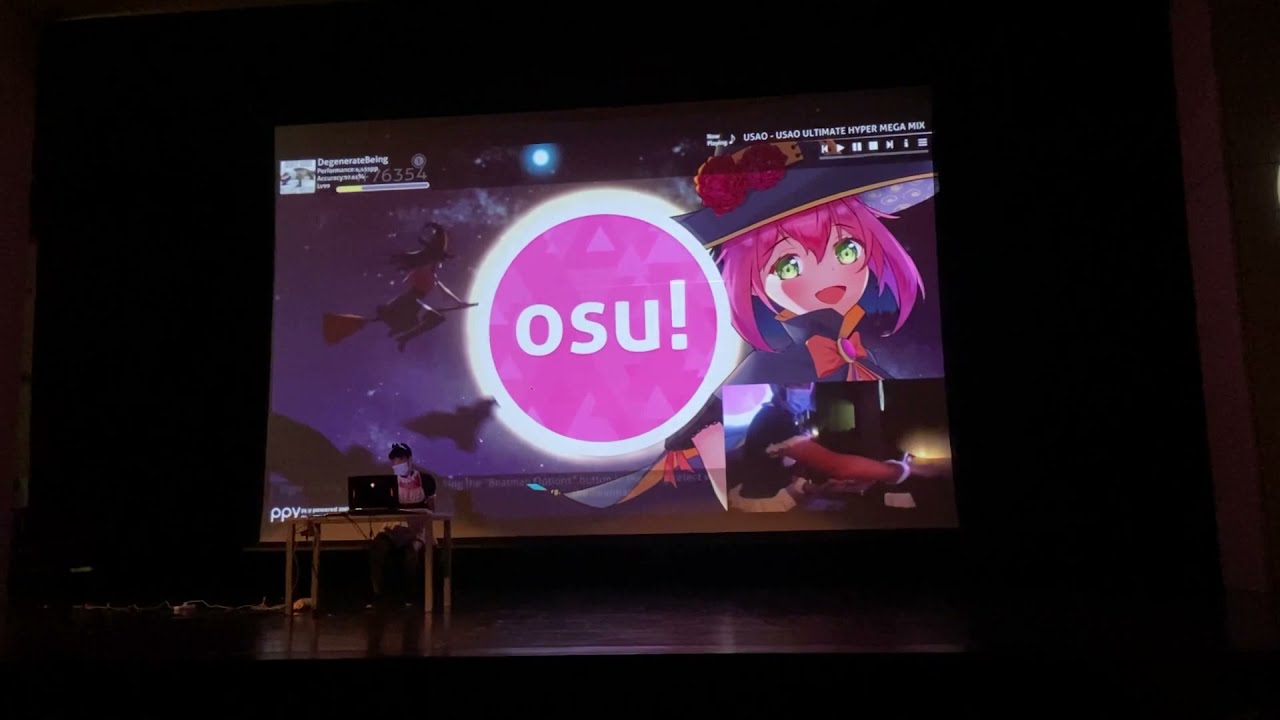 Kid Plays osu! in Maid Outfit At School Talent Show - YouTube