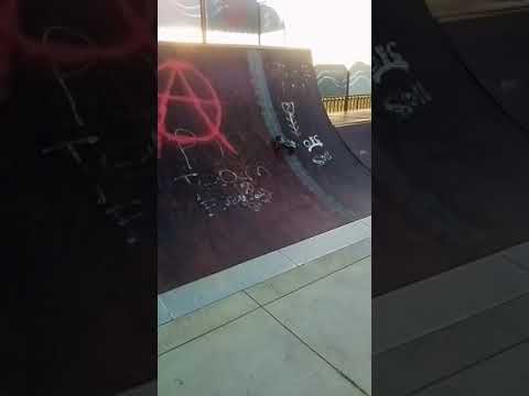 Traxxas ERevo - slick ramp - YouTube