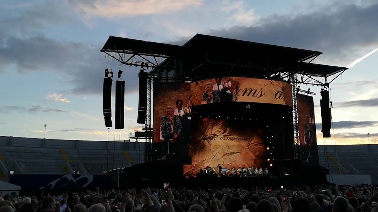 Rod Stewart sings "Grace", Cork, Ireland - YouTube