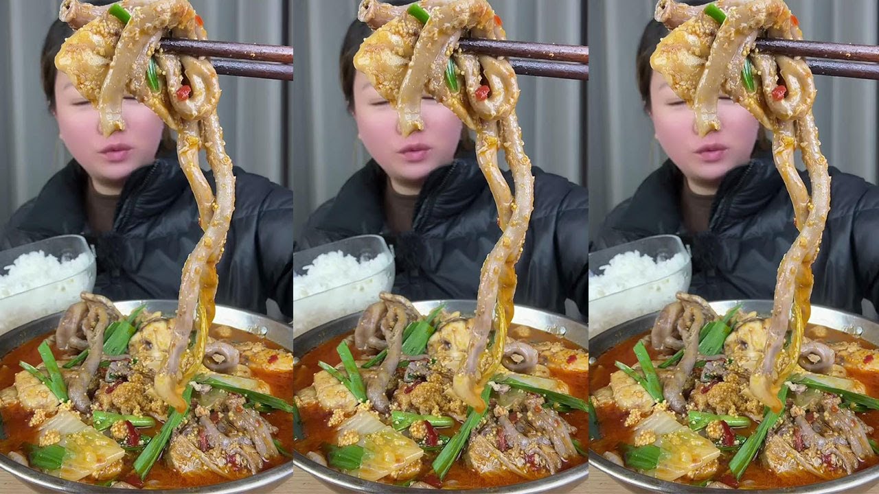 Winter is the best season to eat fish intestines - YouTube