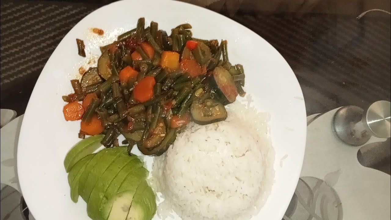 SIMPLE WAY OF PREPARING FRENCH BEANS(MICHIRI) - YouTube