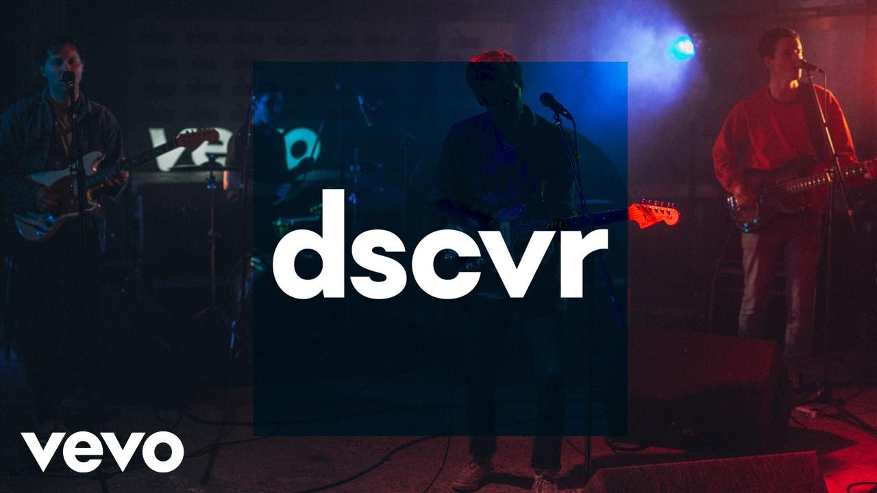Day Wave - Drag - Vevo dscvr (Live) - YouTube