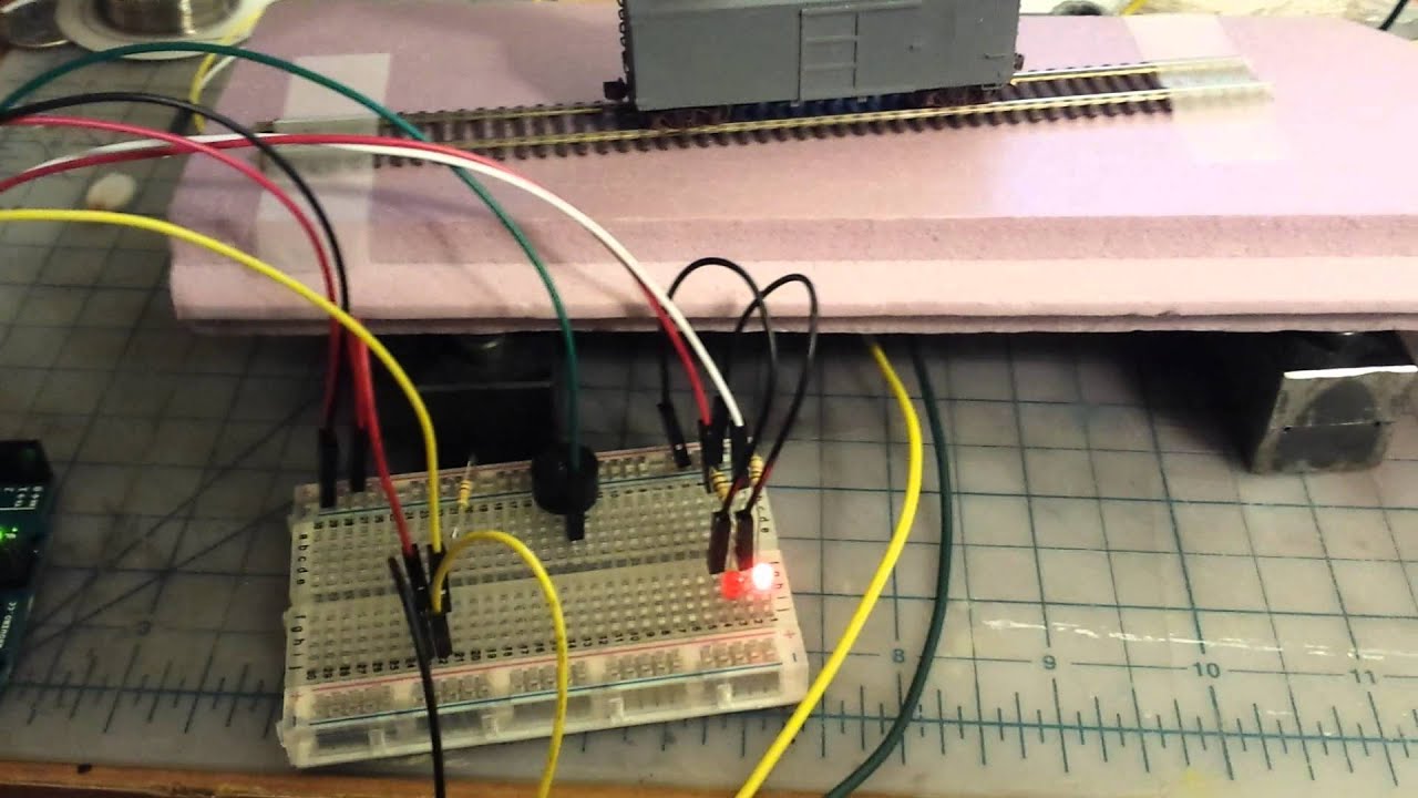 Arduino N Scale Grade Crossing - Proof of Concept - YouTube