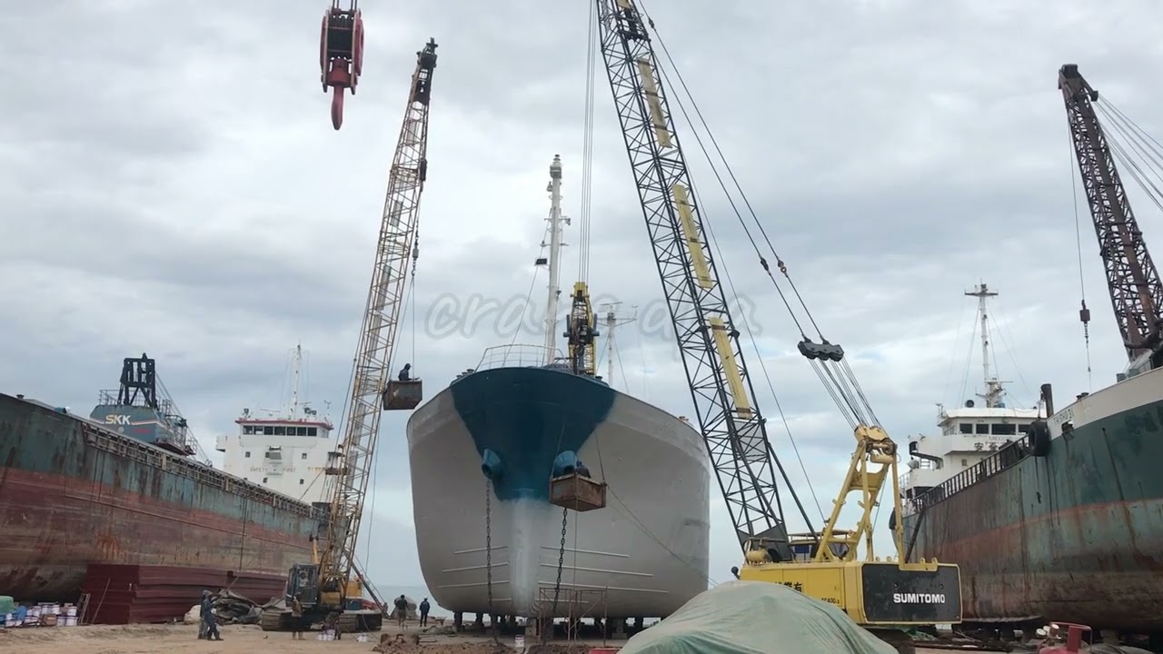 cara cat kapal menggunakan crane crawler - YouTube