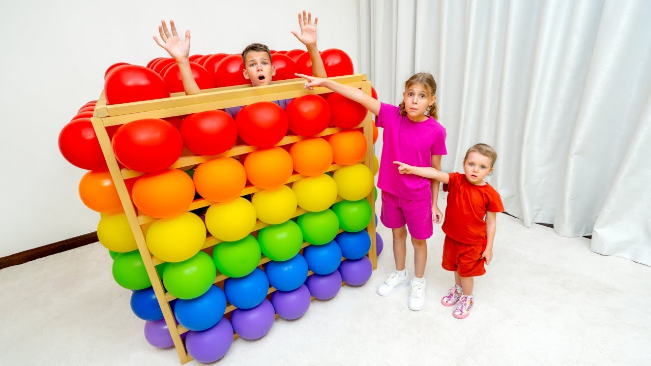 Vania Mania Kids play Balloons Cube Challenge - YouTube