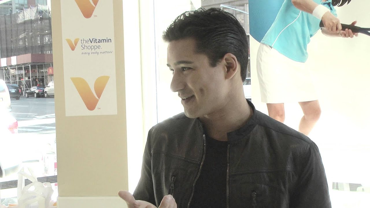 Q&A with Mario Lopez | Share The Health Expo | The Vitamin Shoppe - YouTube