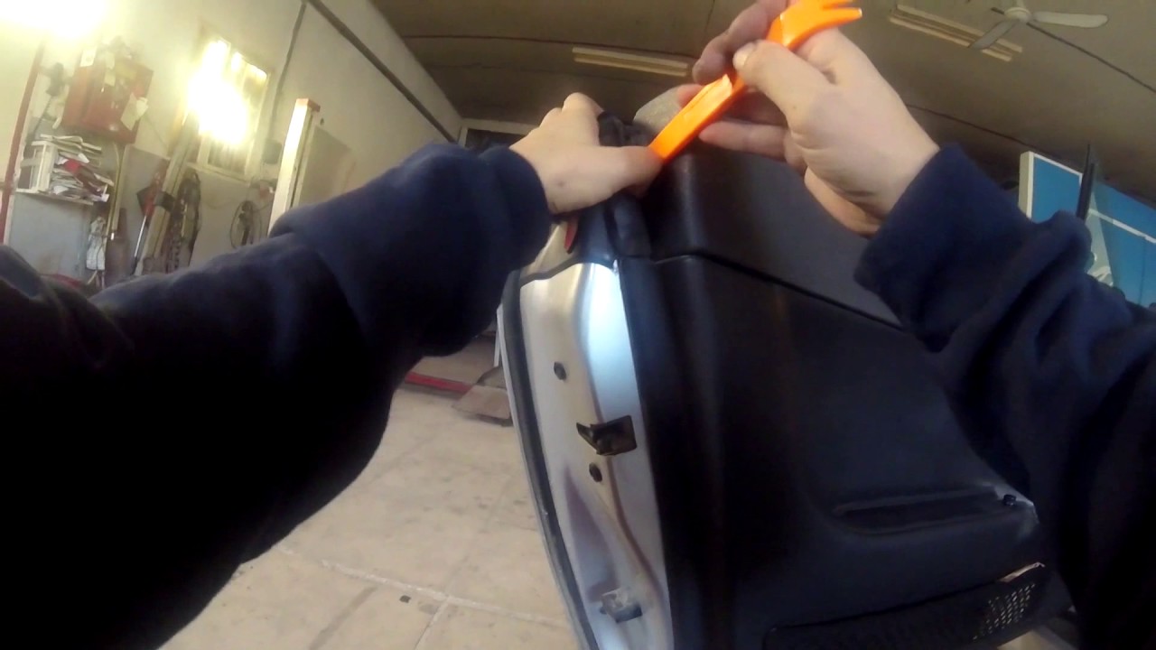 AUDI TT Πως βγαζω ταπετσαρια πορτας Door Panel Removal - YouTube
