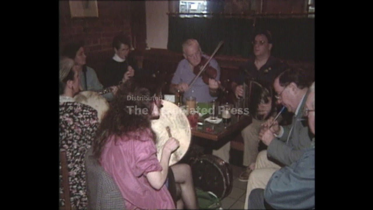 USA: LOYALIST PARAMILITARY LEADERS VISIT BOSTON - YouTube