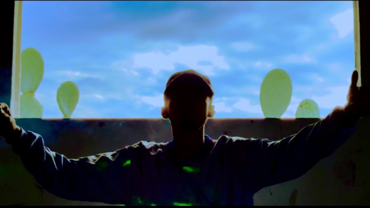 Miclo - Veneno Que Suelto (Video Oficial) | KØDIGOS & LÍNEAS - YouTube