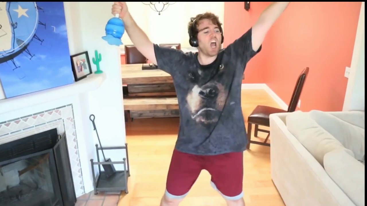 shane dawson dancing to tanacon being a disaster - YouTube