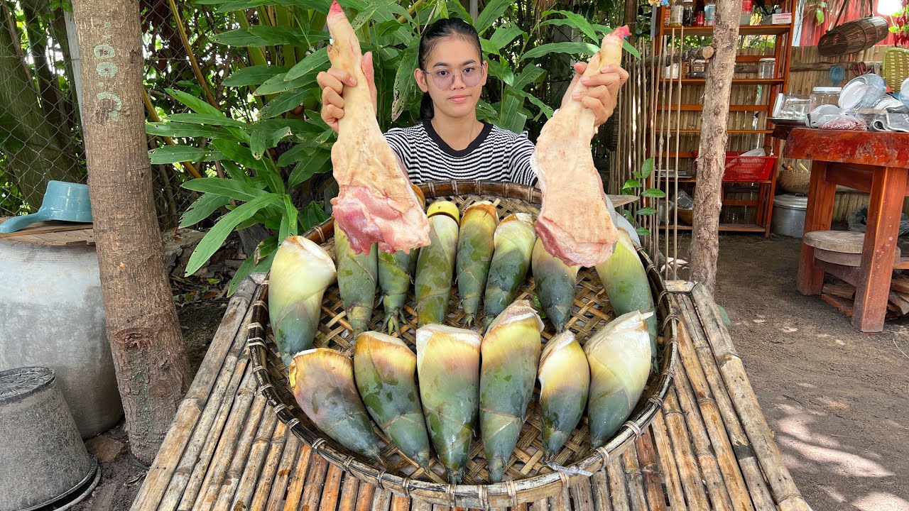 Favorite Food: Cooking Pork Legs with Bamboo Shoots by country side ...