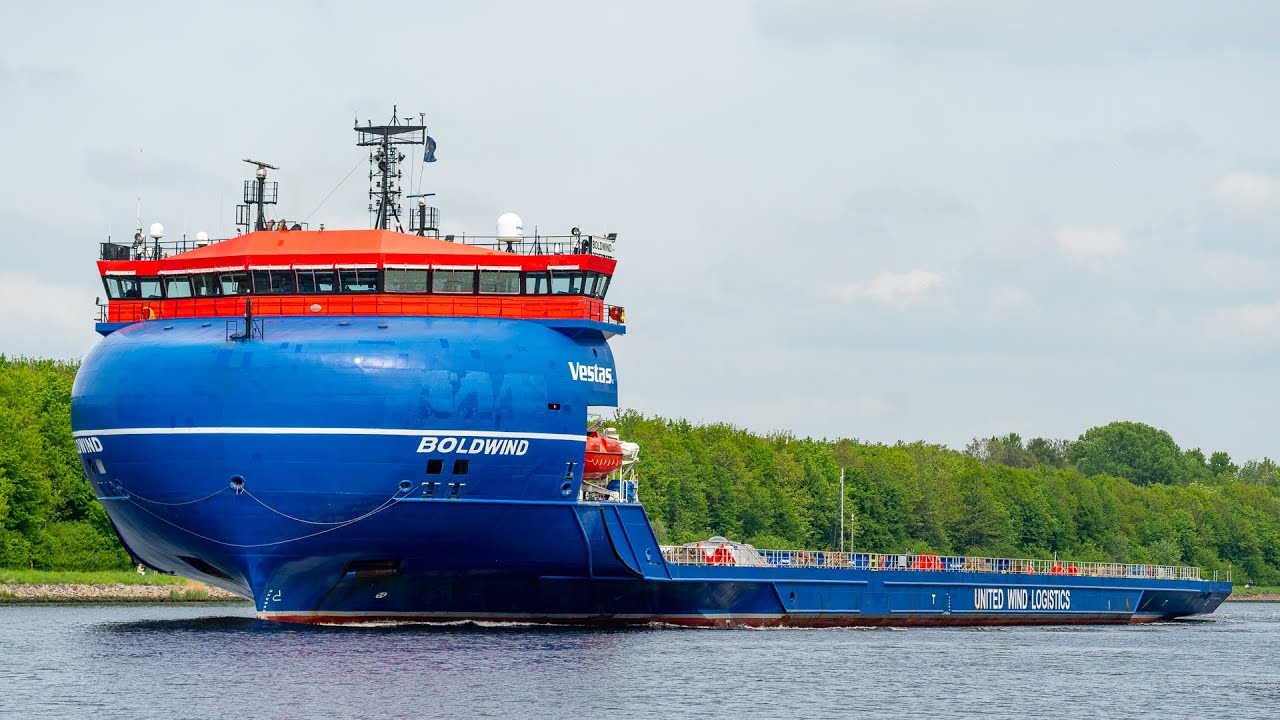 STRANGEST CARGO SHIP afloat? | SHIPSPOTTING on the KIEL CANAL | DECK ...